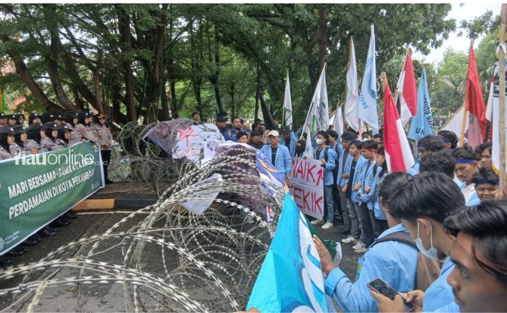 Sampaikan 7 Tuntutan di DPRD Riau, Massa Demo Ultimatum 1x24 Jam