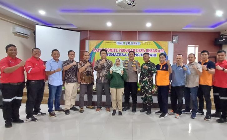 PT SRL Beri Penghargaan Rp 100 Juta untuk Dua Desa Bebas Karhutla di ...