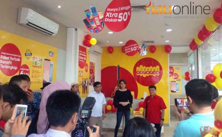 Gerai Indosat Kini Hadir di Senapelan Plaza