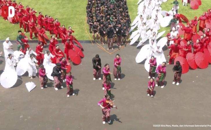 Tarian Pacu Jalur Meriahkan HUT ke-80 RI di Istana Merdeka
