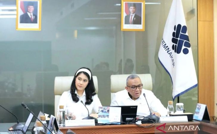CS Kerja 11 Jam Digaji Jauh dari UMP, Warganet Sebut Pemprov Riau Zalim